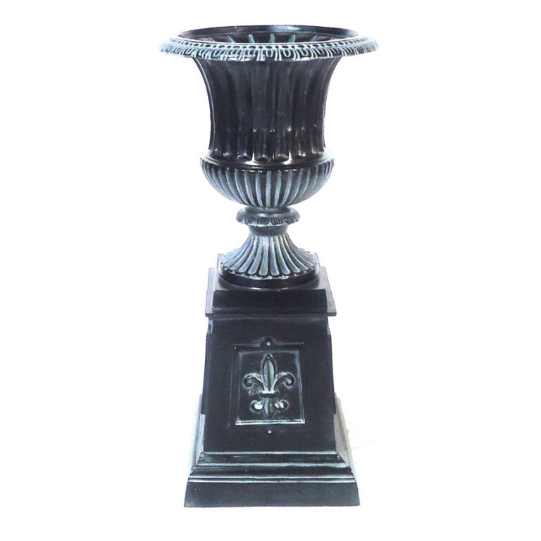 Large Venetian Urn – Three Coins